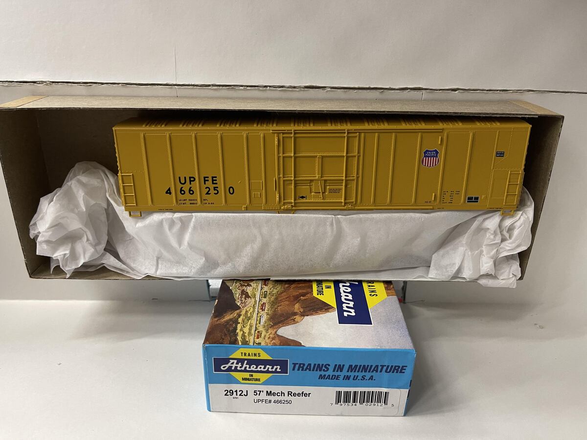 Athearn 2912J HO 57 Mech Reefer U Pacific Fruit Express Car Kit #46625 ...