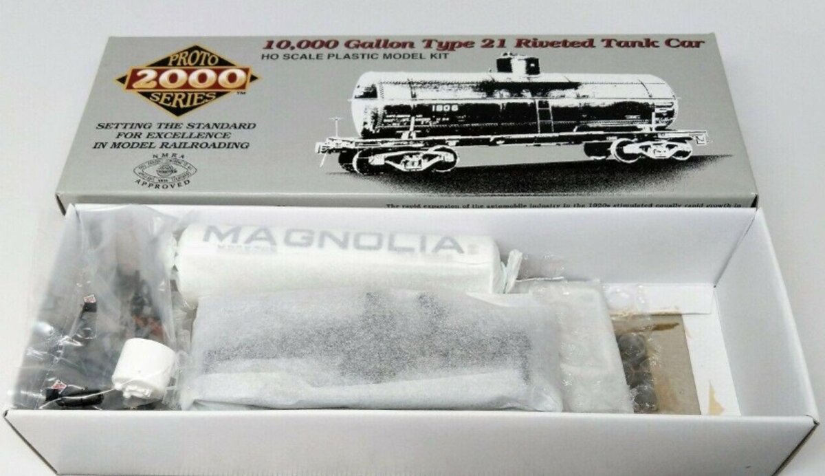 Proto 2000 23141 HO MPCX 10,000 Gallon Type 21 Riveted Tank Car # 768 ...