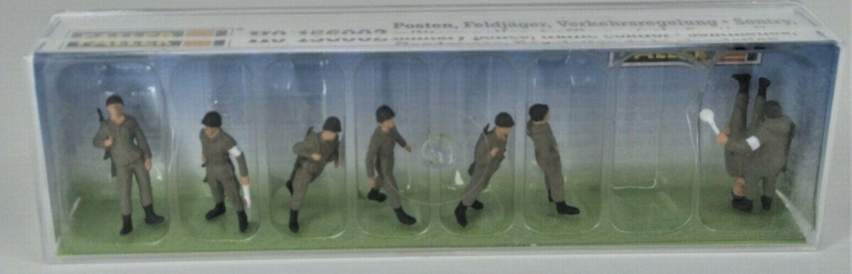 Faller 156002 HO Traffic Control Military Police (Set of 8) – Trainz