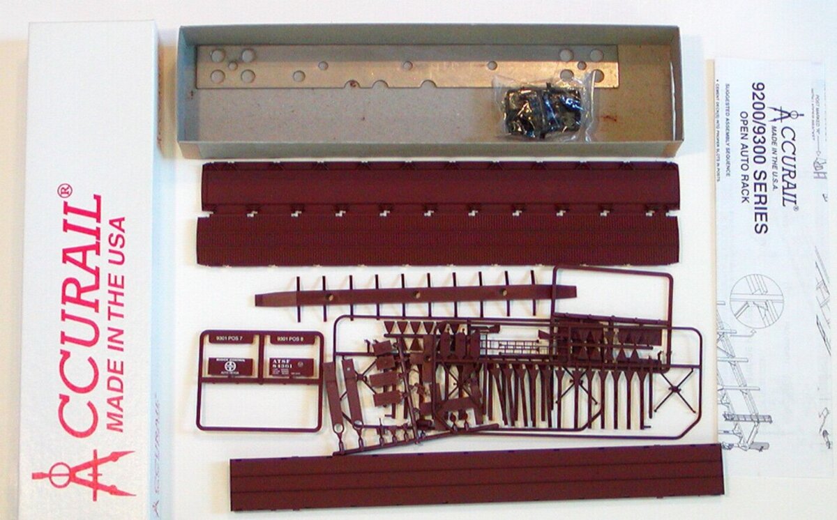 Accurail 9301 HO Santa Fe Tri-Level Open Auto Rack Plastic Kit – Trainz