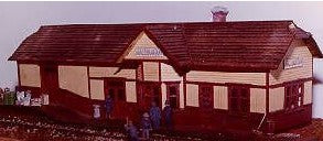 John Rendall 187818 HO Haliburton Station Building Kit – Trainz
