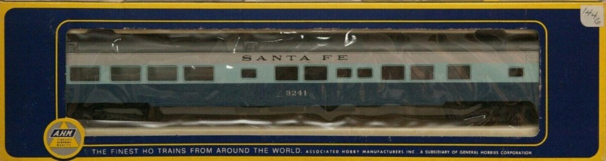 AHM 1930 HO Santa Fe Observation Car # 3241 – Trainz