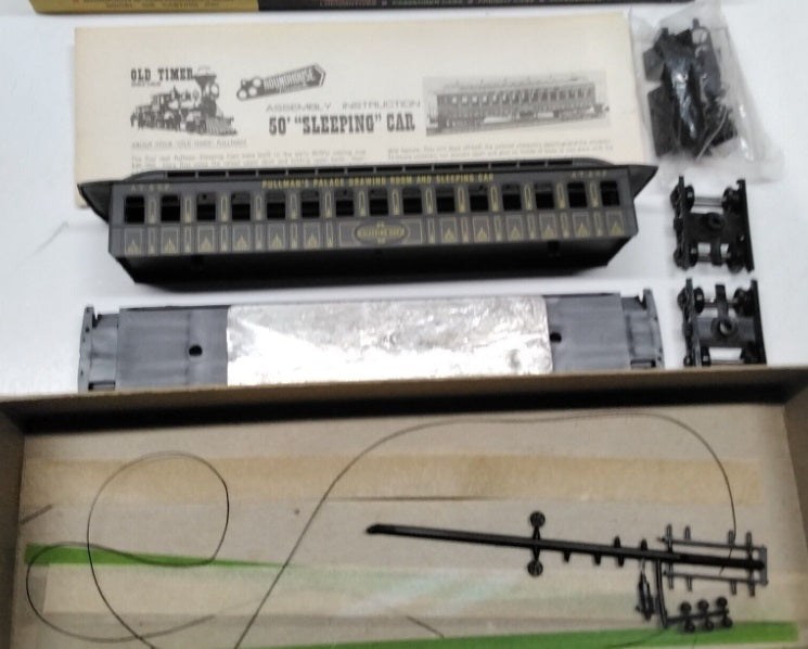 Roundhouse 5004 HO Santa Fe ATSF 50' Pullman Coach Car Kit – Trainz