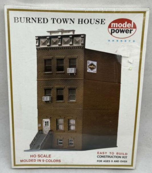 Model Power 466 HO Burned Town House Building Kit – Trainz