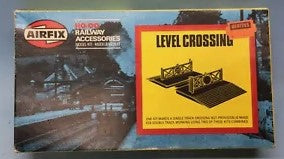 Airfix Products 03612-6 HO/OO Level Crossing Model Kit – Trainz