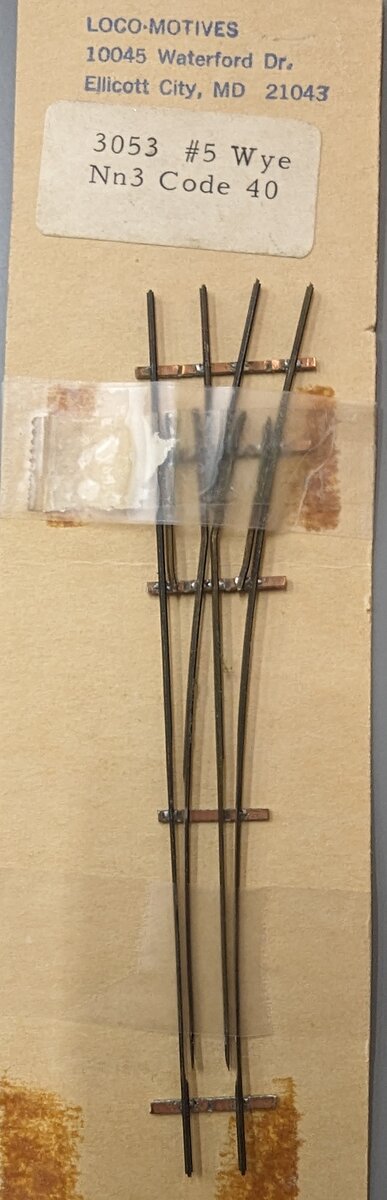 Loco-Motives 3053 N Scale #5 Code 40 Wye Single Track Piece – Trainz