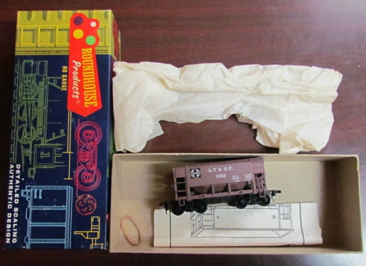 Roundhouse 1428 HO Scale Santa Fe Ore Car # 1852 Kit – Trainz