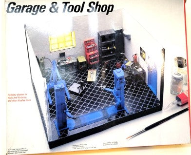 Fujimi Models 430 1:24 Scale Garage & Tool Shop Building Kit – Trainz