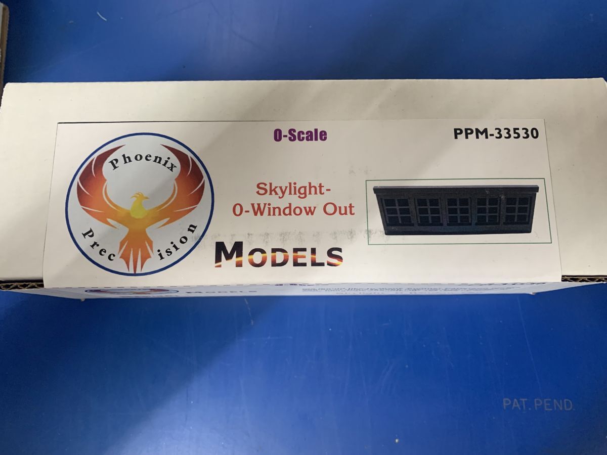 Phoenix Precision Models 33530 O Large Skylight Stationary – Trainz