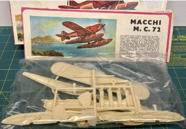 Smer 112 1:50 Stavebnice Macchi M.C. 72 Seaplane Aircraft Plane Model ...