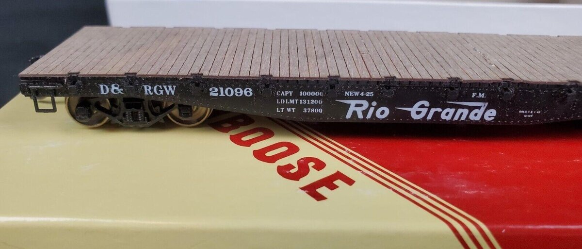 Red Caboose RC-2213b HO Rio Grande 42'' Flat Car W/Fish Belly Side Sil ...