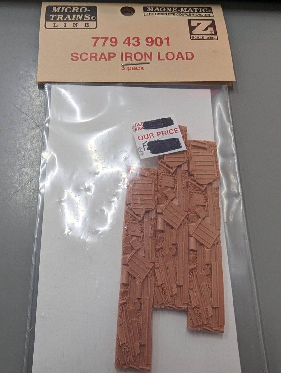 Micro-Trains Line 77943901 Z Scale Scrap Iron Load (Set of 3) – Trainz