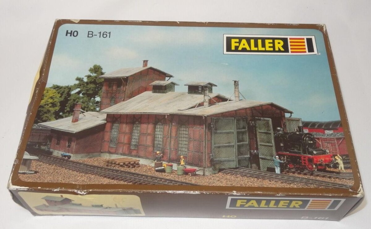 Faller B-161 HO Engine House Building Kit – Trainz