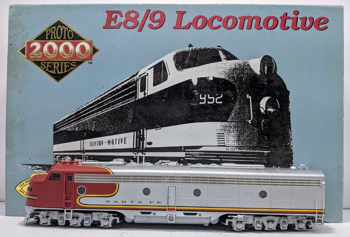 Proto 2000 8017 HO Scale ATSF E8/9 Powered Diesel Locomotive #85 – Trainz
