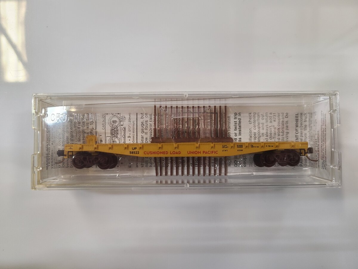 Micro-Trains 04500070 N Union Pacific 50' Fishbelly Side Flatcar #5852 – Trainz