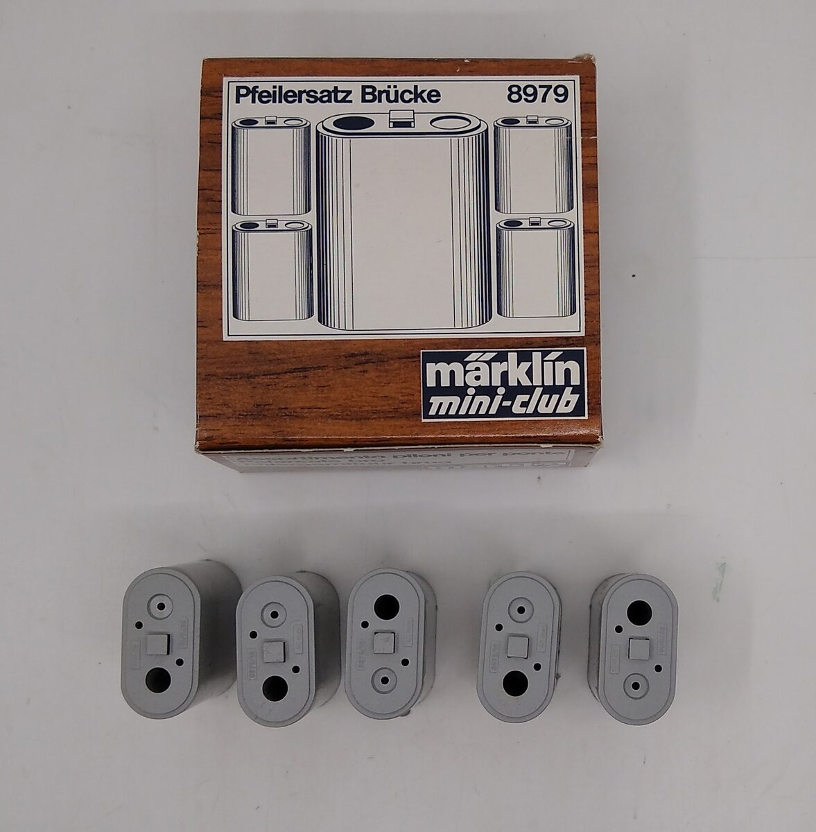 Marklin 8979 Z 1-5/8" Bridge Pillar Set (Box of 5) – Trainz