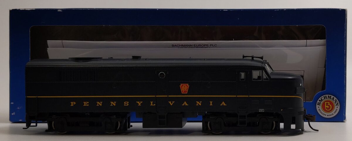 Bachmann 64606 HO Scale Pennsylvania Alco FA2 Diesel Locomotive – Trainz