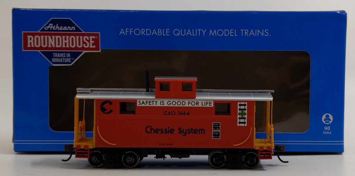 Roundhouse 74275 HO RTR Eastern 2-Window Caboose, Chessie/C&O #3664 – Trainz