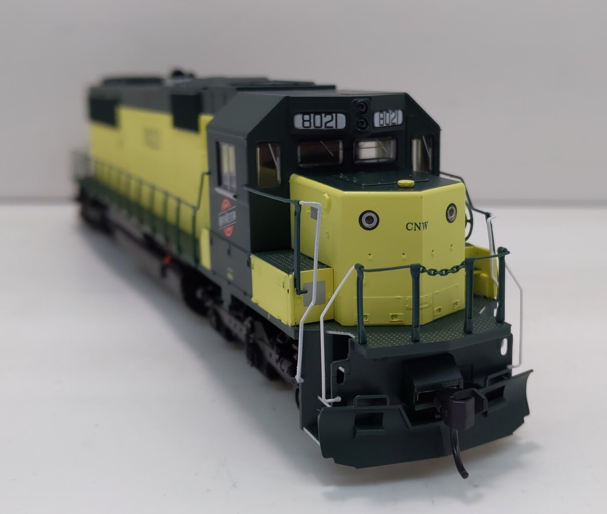 Walthers 910-19752 HO Chicago & North Western EMD SD60 Spartan Cab #80 ...
