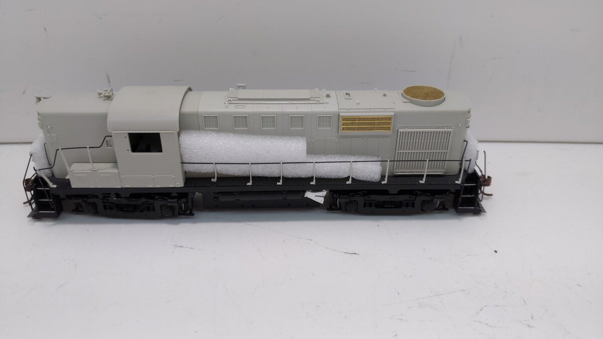 Rapido Trains 32545 HO Undecorated CP MLW RS-18 Diesel Locomotive w/DC – Trainz