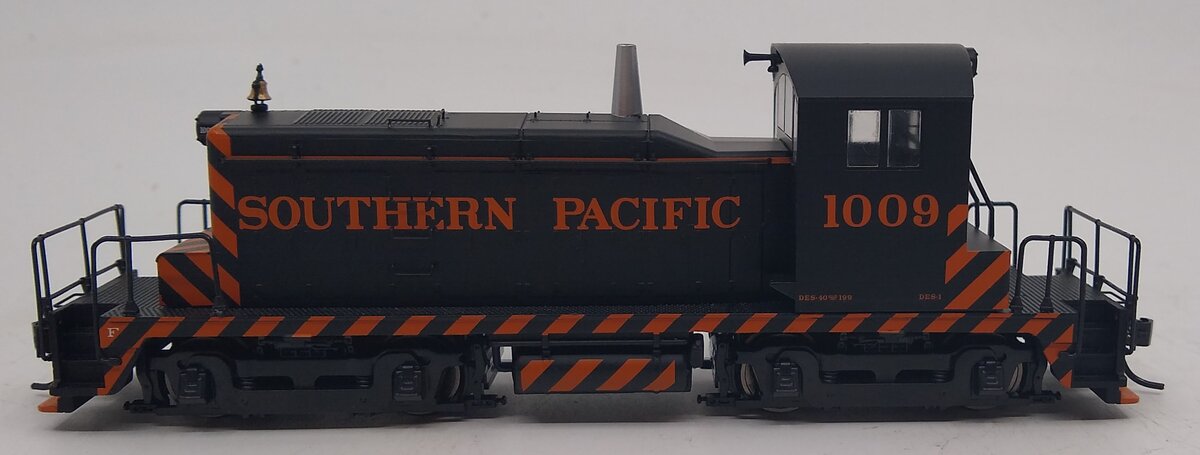Walthers 910-9208 HO Southern Pacific EMD SW1 #1009 – Trainz