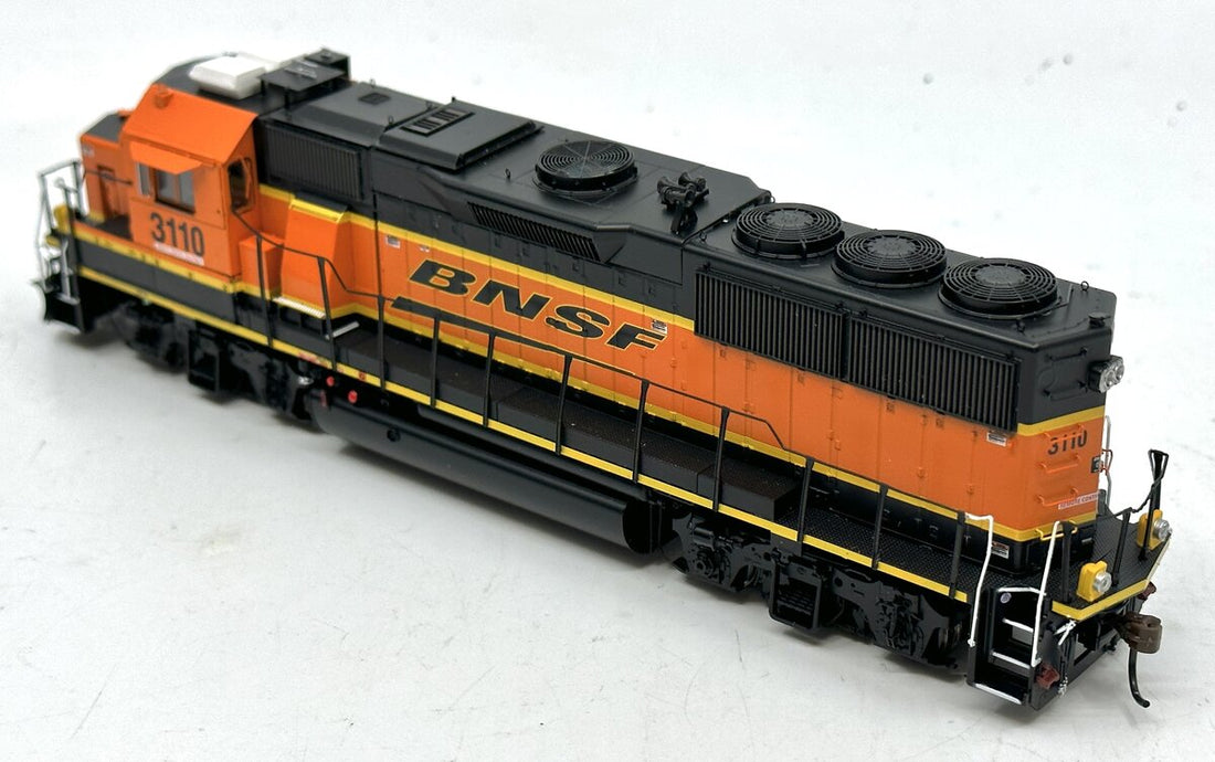 Athearn G65705 HO Scale BNSF GP50 Phase 2 GP25 Diesel Locomotive #3110 – Trainz
