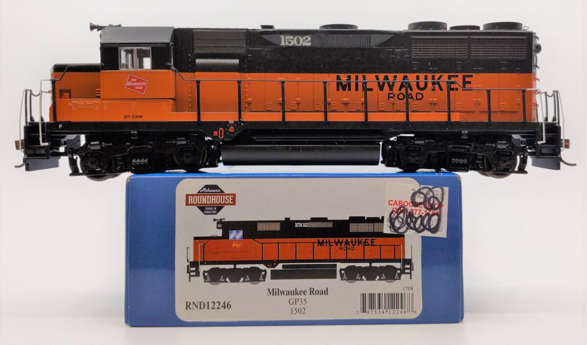 Roundhouse 12246 HO Scale Milwaukee Road GP35 Diesel Locomotive #1502 – Trainz