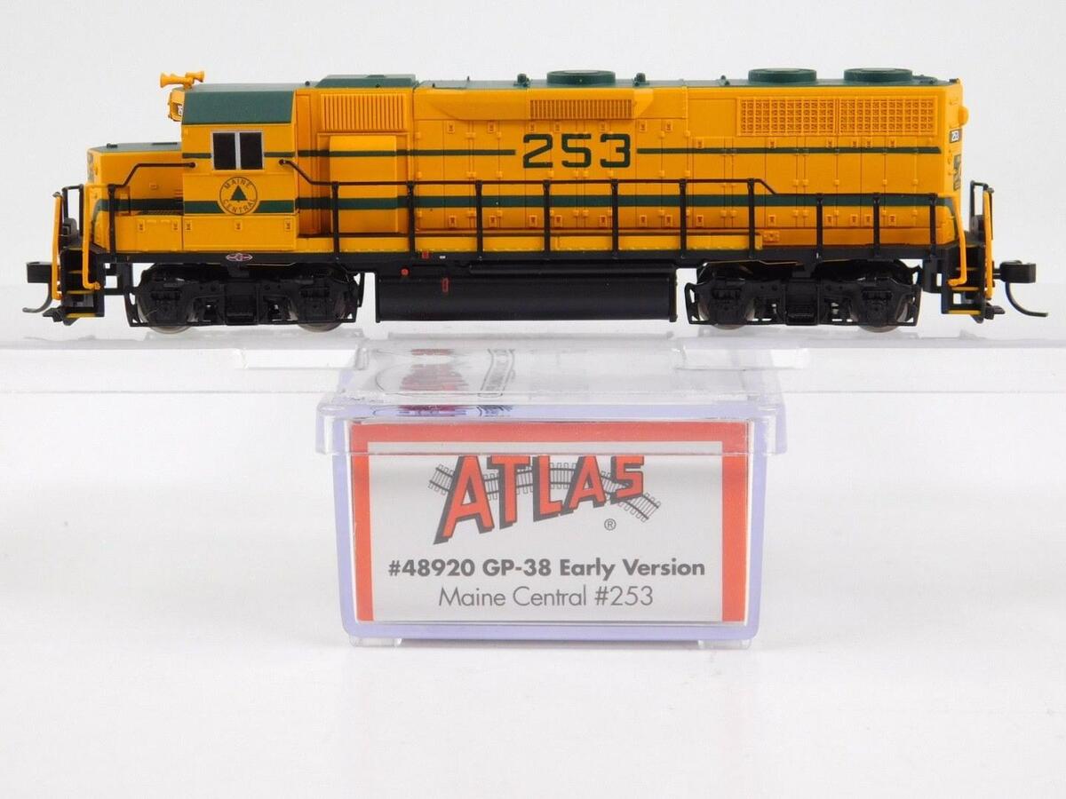 Atlas 48920 Atlas 48063 N Scale MEC GP7 Diesel Locomotive #253 – Trainz