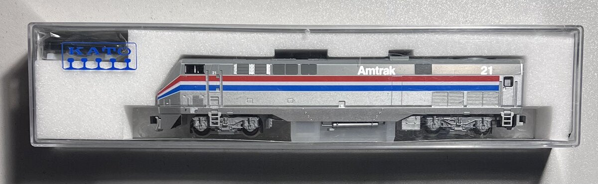 Kato 176-6001 N Scale Amtrak Phase II P42 Diesel Locomotive #21 – Trainz