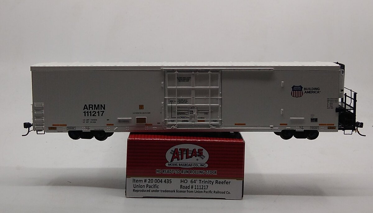 Atlas 20004435 HO Scale Union Pacific Refrigerator Boxcar # 111217 – Trainz
