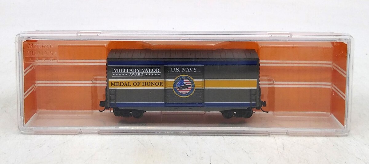 Micro-Trains 10100762 N U.S. Navy Military Valor Award 40' Hy-Cube Box ...