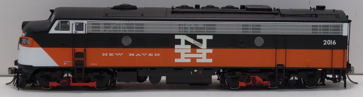 Rapido Trains 14005 HO New Haven EMD FL9 - Standard DC #2016 – Trainz
