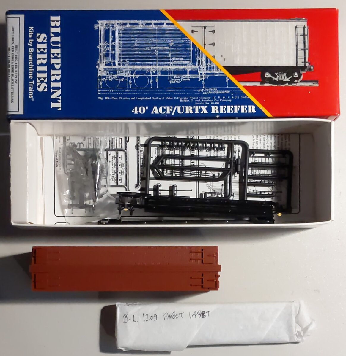 Branchline Trains 1209 HO Past Blue Ribbon 40' ACF/URTX Reefer Kit #14 ...