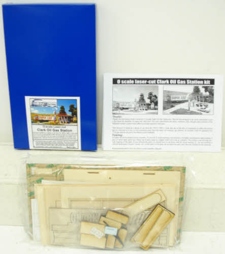 Scale University O Scale Laser-Cut Clark Oil Gas Station Kit – Trainz