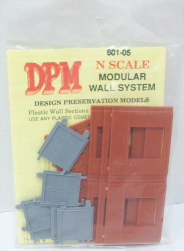 DPM 601-05 N Dock Level Freight Door Kit (Pack of 3) – Trainz