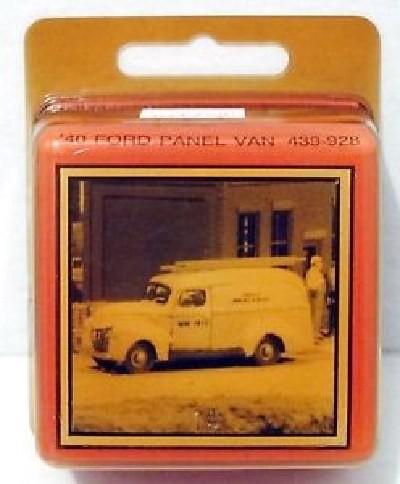 Magnuson Models 439-928 HO 1940 Ford Panel Van Kit (Pack of 2) – Trainz