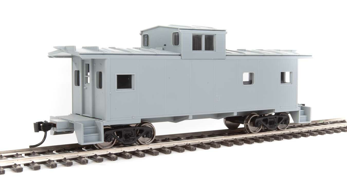 Walthers 910-8750 HO Undecorated International Wide-Vision Caboose Rea ...