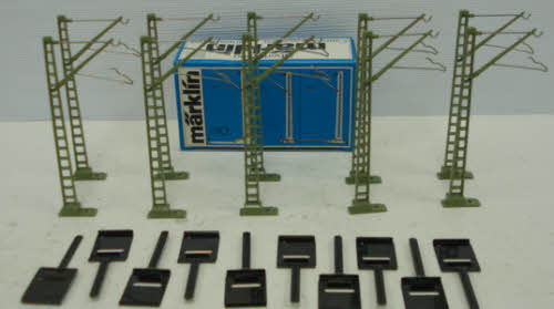 Marklin 7509 HO Scale Catenary System (Box of 10) – Trainz