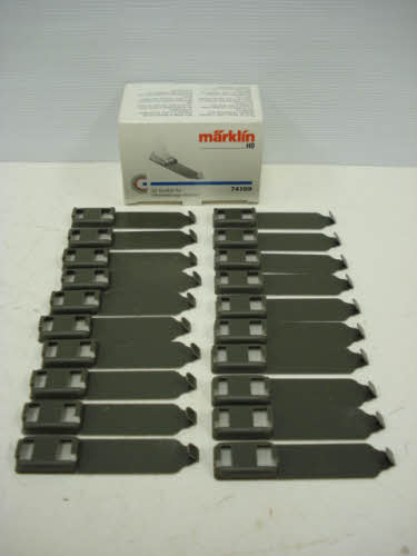 Marklin 74109 Bases For Catenary Masts (Box of 20) – Trainz