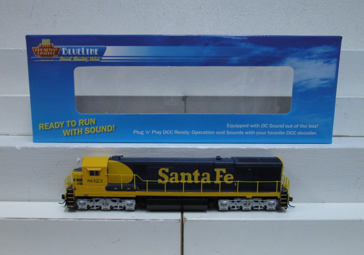 Broadway Limited 5041 HO Blue Line ATSF GE C30-7 Diesel Locomotive #80 – Trainz