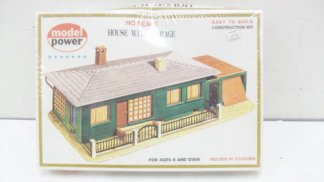 Model Power 425 HO Scale House with Garage Building Kit – Trainz