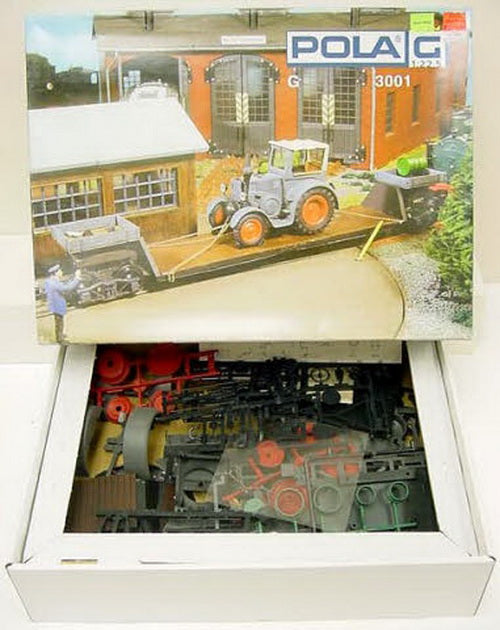 Pola 3001 Vehicle Carrier Trailer Kit – Trainz