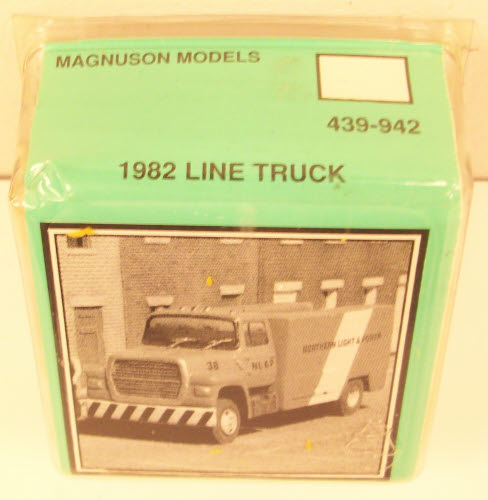Magnuson Models 439-942 1982 Line Truck Kit – Trainz