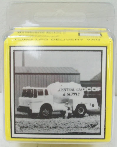 Magnuson Models 439-934 HO Ford LPG Delivery Van Kit – Trainz