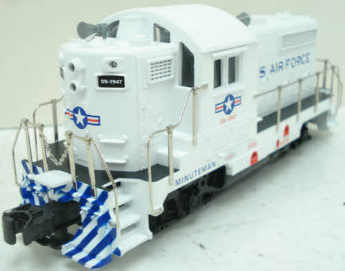 RMT 4622 O US Air Force Powered BEEP Diesel Locomotive #59-1947 – Trainz